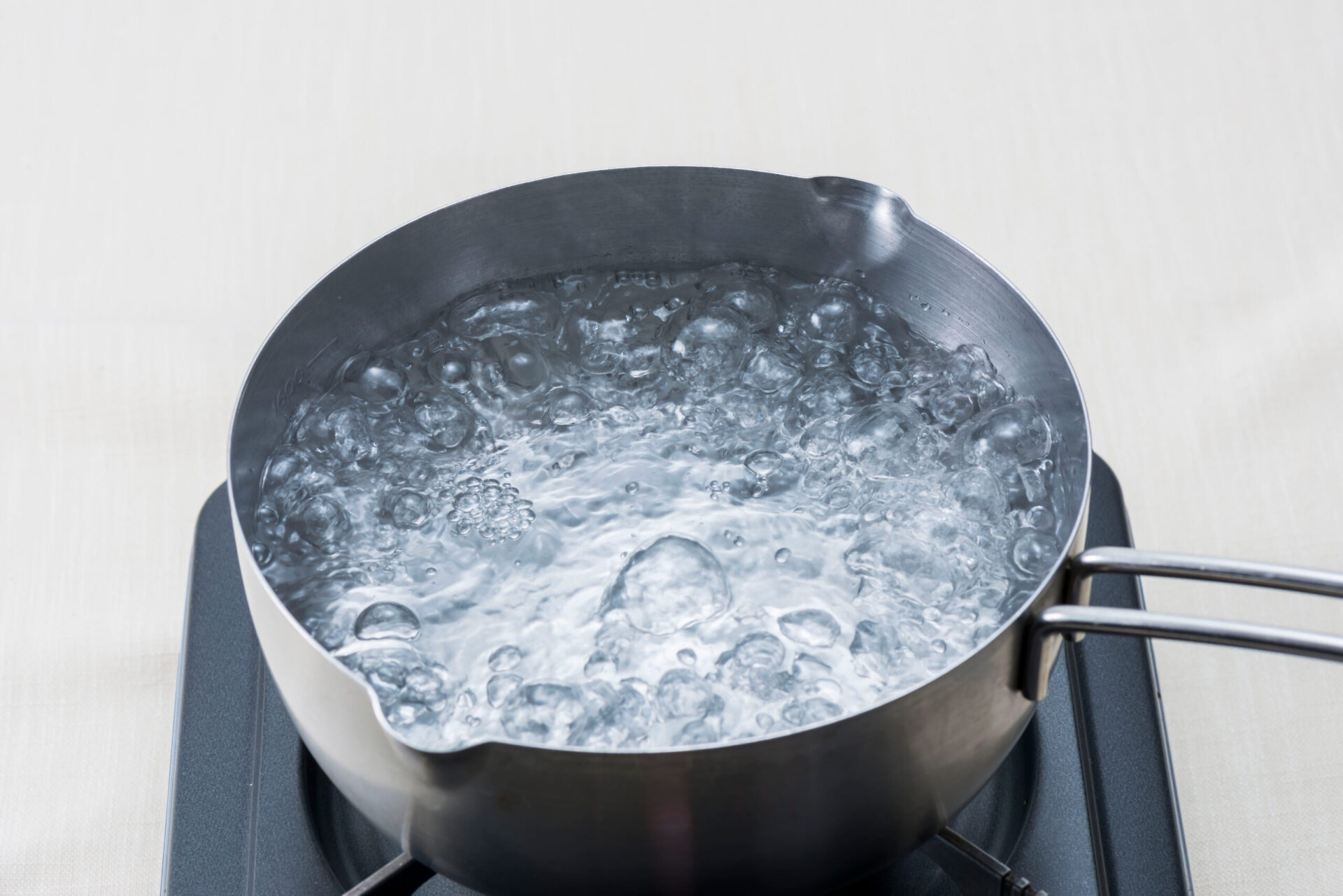 Does Boiling Water Damage Sink Pipes? | Southern Air Mississippi